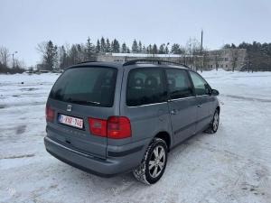 Grey SEAT Alhambra 2009 in Klaipeda, with an engine capacity of 1.90 L and mileage of 253 thousand km for 2650 €, photo 5 on AUTOMOTO.COM.LV