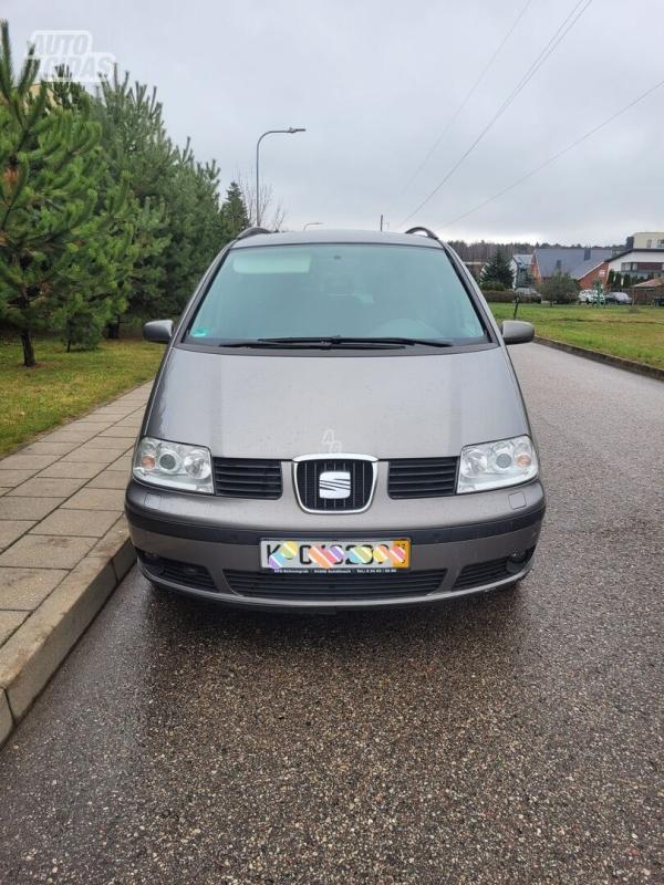 Grey SEAT Alhambra 2009 in Vilnius, with an engine capacity of 2.00 L and mileage of 282 thousand km for 3499 €, photo 2 on AUTOMOTO.COM.LV