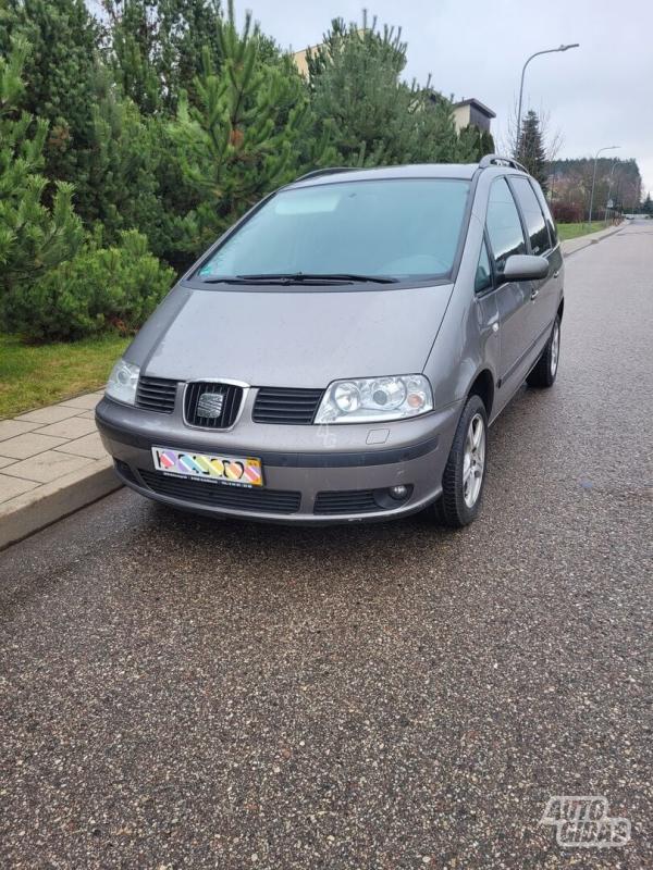 Grey SEAT Alhambra 2009 in Vilnius, with an engine capacity of 2.00 L and mileage of 282 thousand km for 3499 €, photo 3 on AUTOMOTO.COM.LV