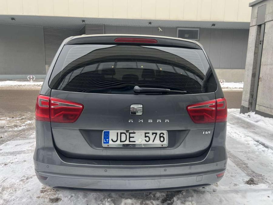 Grey SEAT Alhambra 2010 in Vilnius, with an engine capacity of 1.97 L and mileage of 339 thousand km for 4750 €, photo 6 on AUTOMOTO.COM.LV