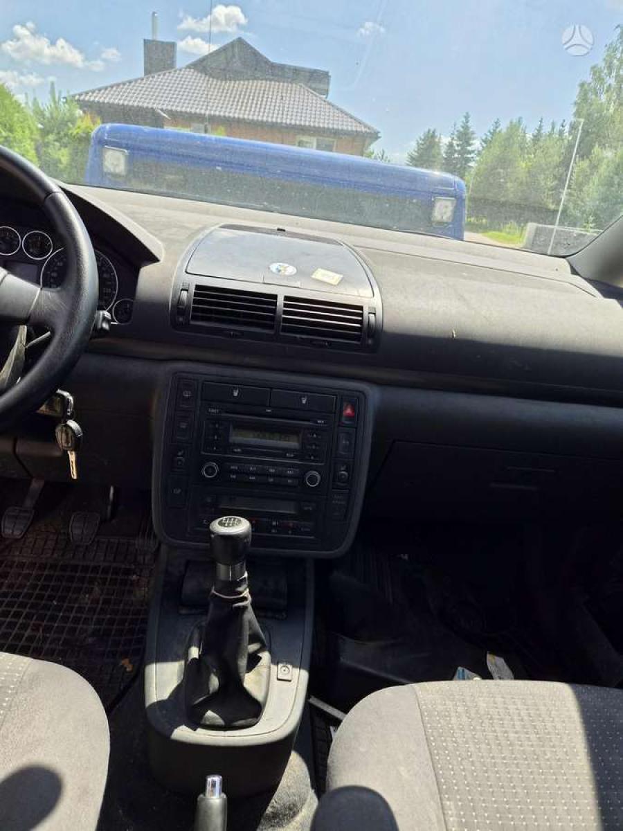 Pelēks SEAT Alhambra 2010 Marijampole, ar dzinēja tilpumu 1.97 L un nobraukumu 290 tūkst. km par 1650 €, foto 10 vietnē AUTOMOTO.COM.LV