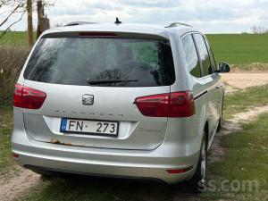 Pelēks SEAT Alhambra 2010 Dobele, ar dzinēja tilpumu 1.90 L un nobraukumu 330 tūkst. km par 3450 €, foto 3 vietnē AUTOMOTO.COM.LV