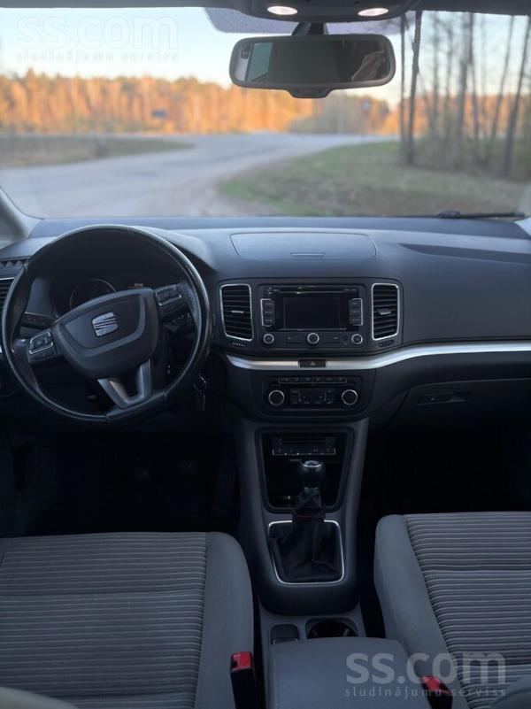 Pelēks SEAT Alhambra 2010 Dobele, ar dzinēja tilpumu 1.90 L un nobraukumu 330 tūkst. km par 3450 €, foto 6 vietnē AUTOMOTO.COM.LV