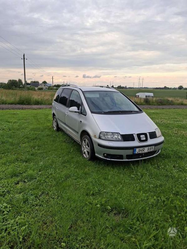 Pelēks SEAT Alhambra 2010 Alīta, ar dzinēja tilpumu 1.97 L un nobraukumu 394 tūkst. km par 2500 €, foto 2 vietnē AUTOMOTO.COM.LV