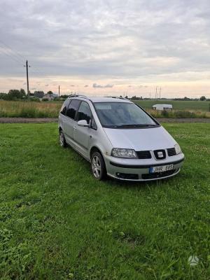 Grey SEAT Alhambra 2010 in Alytus, with an engine capacity of 1.97 L and mileage of 394 thousand km for 2500 €, photo 3 on AUTOMOTO.COM.LV