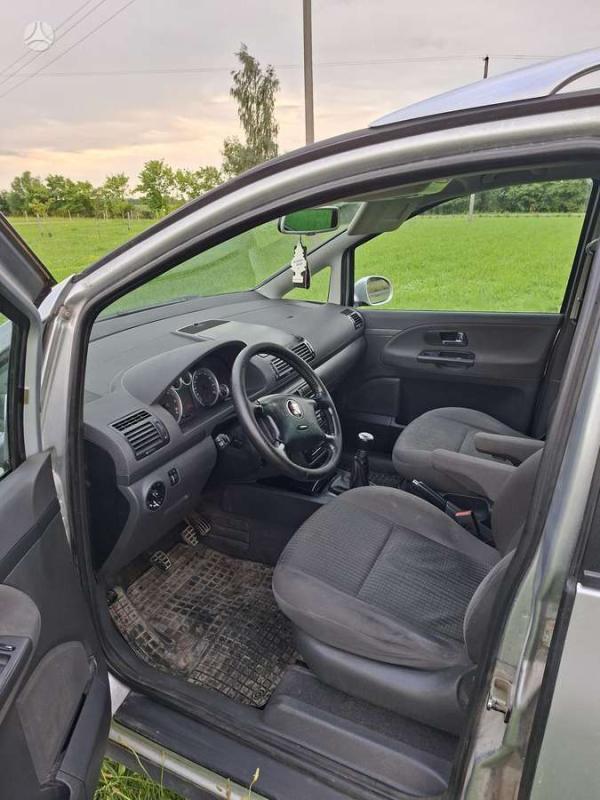 Pelēks SEAT Alhambra 2010 Alīta, ar dzinēja tilpumu 1.97 L un nobraukumu 394 tūkst. km par 2500 €, foto 9 vietnē AUTOMOTO.COM.LV