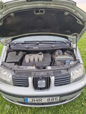 Grey SEAT Alhambra 2010 in Alytus, with an engine capacity of 1.97 L and mileage of 394 thousand km for 2500 €, photo 13 on AUTOMOTO.COM.LV
