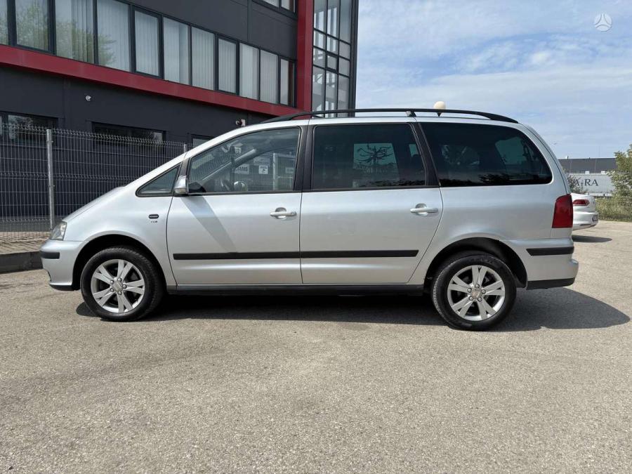 Grey SEAT Alhambra 2010 in Kaunas, with an engine capacity of 1.90 L and mileage of 360 thousand km for 3400 €, photo 4 on AUTOMOTO.COM.LV