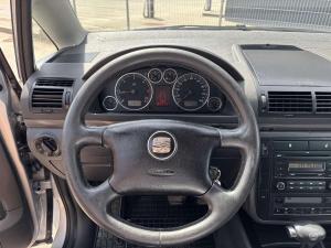 Grey SEAT Alhambra 2010 in Kaunas, with an engine capacity of 1.90 L and mileage of 360 thousand km for 3400 €, photo 7 on AUTOMOTO.COM.LV