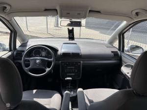 Grey SEAT Alhambra 2010 in Kaunas, with an engine capacity of 1.90 L and mileage of 360 thousand km for 3400 €, photo 8 on AUTOMOTO.COM.LV