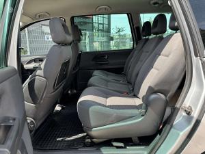 Grey SEAT Alhambra 2010 in Kaunas, with an engine capacity of 1.90 L and mileage of 360 thousand km for 3400 €, photo 10 on AUTOMOTO.COM.LV
