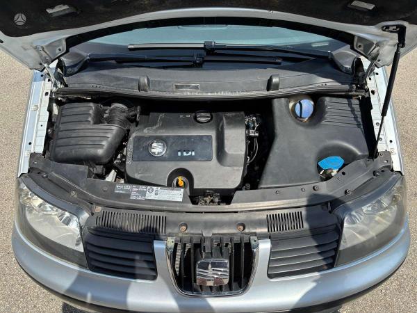 Grey SEAT Alhambra 2010 in Kaunas, with an engine capacity of 1.90 L and mileage of 360 thousand km for 3400 €, photo 10 on AUTOMOTO.COM.LV