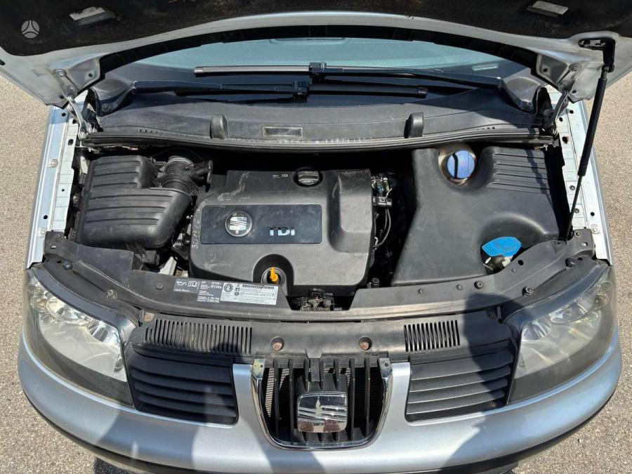 Grey SEAT Alhambra 2010 in Kaunas, with an engine capacity of 1.90 L and mileage of 360 thousand km for 3400 €, photo 11 on AUTOMOTO.COM.LV