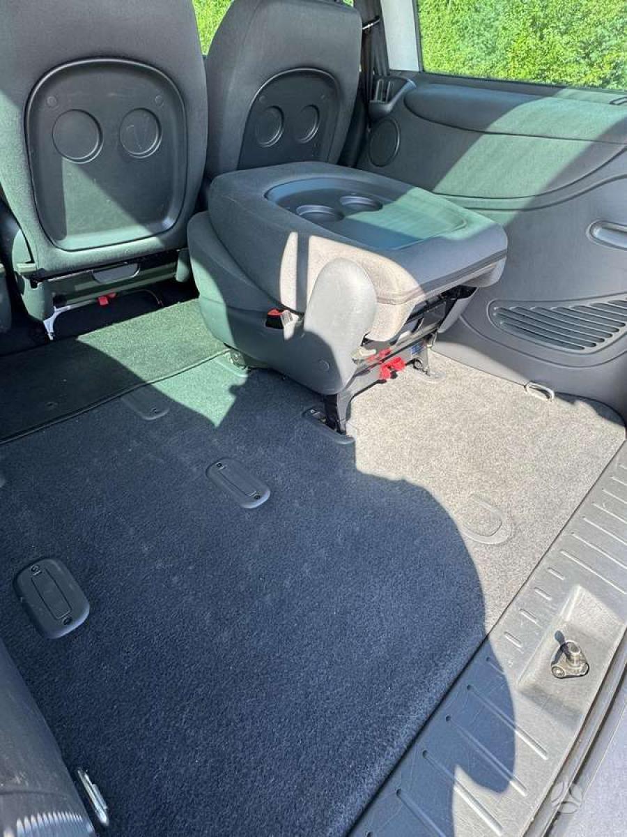 Pelēks SEAT Alhambra 2010 Panevēža, ar dzinēja tilpumu 1.90 L un nobraukumu 287 tūkst. km par 4100 €, foto 12 vietnē AUTOMOTO.COM.LV