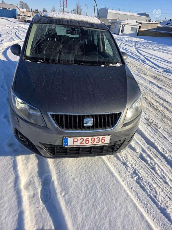 Grey SEAT Alhambra 2011 in Marijampole, with an engine capacity of 1.97 L and mileage of 290 thousand km for 5900 €, photo 3 on AUTOMOTO.COM.LV