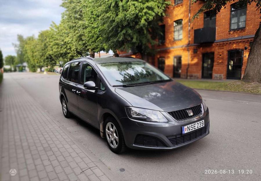 Grey SEAT Alhambra 2011 in Kaunas, with an engine capacity of 1.97 L and mileage of 311 thousand km for 6400 €, photo 4 on AUTOMOTO.COM.LV