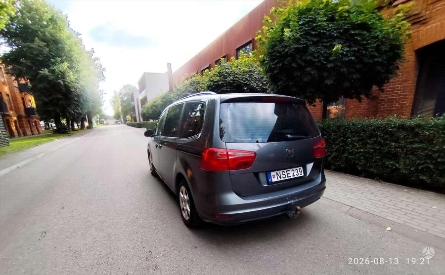 Grey SEAT Alhambra 2011 in Kaunas, with an engine capacity of 1.97 L and mileage of 311 thousand km for 6400 €, photo 10 on AUTOMOTO.COM.LV