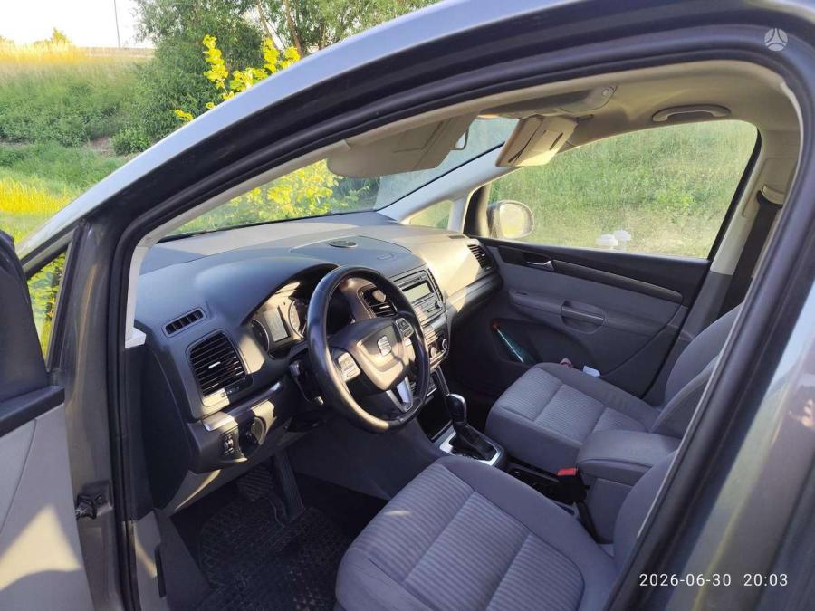 Grey SEAT Alhambra 2011 in Kaunas, with an engine capacity of 1.97 L and mileage of 311 thousand km for 6400 €, photo 12 on AUTOMOTO.COM.LV
