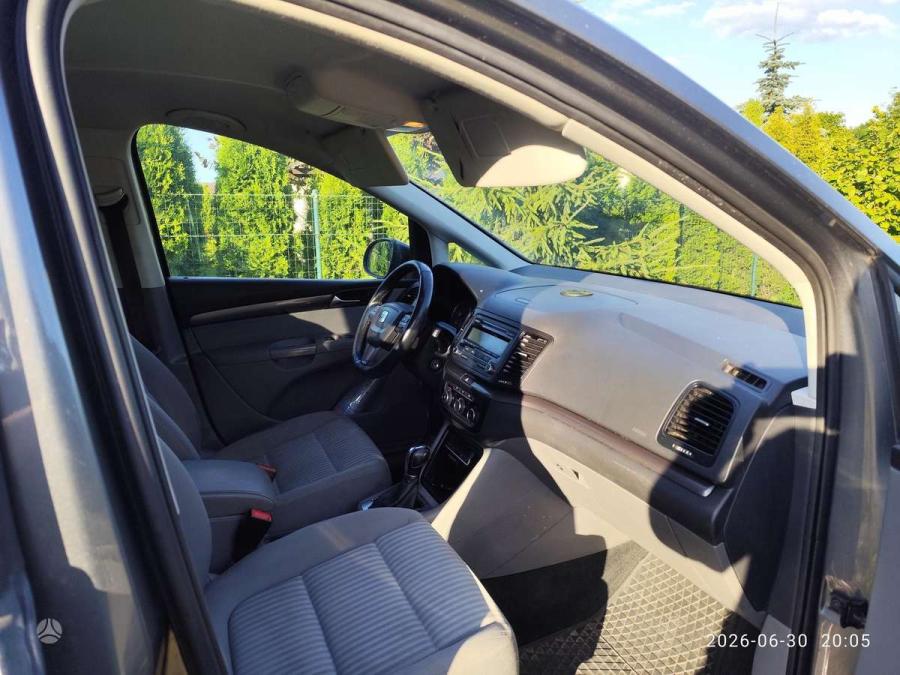 Grey SEAT Alhambra 2011 in Kaunas, with an engine capacity of 1.97 L and mileage of 311 thousand km for 6400 €, photo 13 on AUTOMOTO.COM.LV