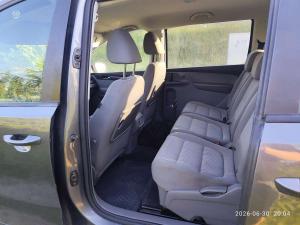 Grey SEAT Alhambra 2011 in Kaunas, with an engine capacity of 1.97 L and mileage of 311 thousand km for 6400 €, photo 14 on AUTOMOTO.COM.LV