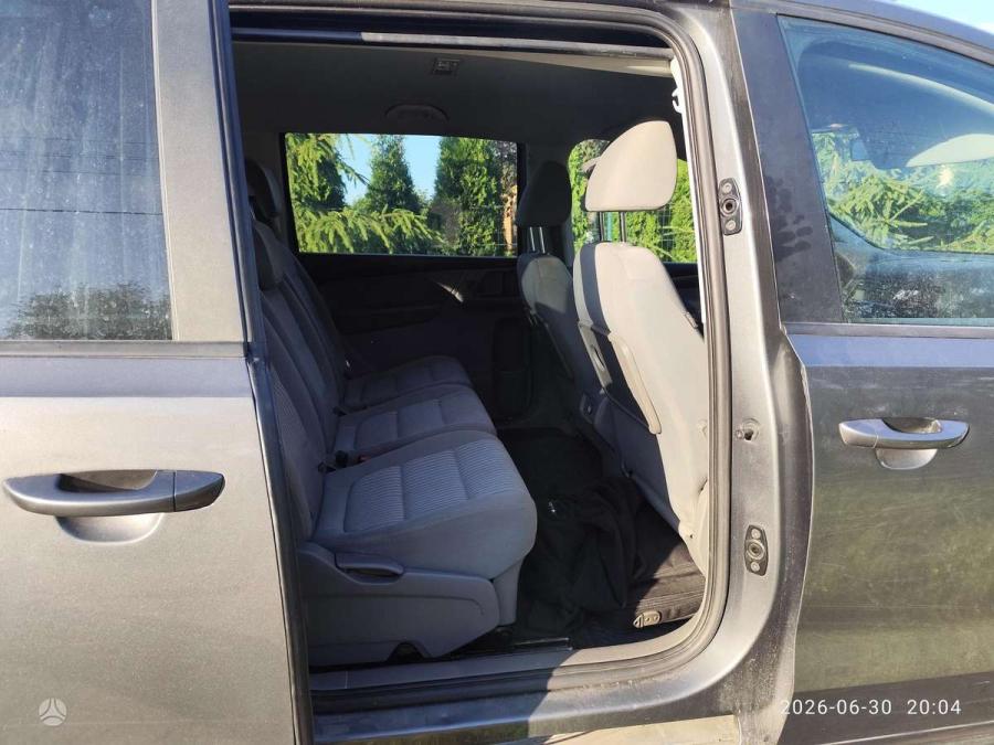 Grey SEAT Alhambra 2011 in Kaunas, with an engine capacity of 1.97 L and mileage of 311 thousand km for 6400 €, photo 15 on AUTOMOTO.COM.LV