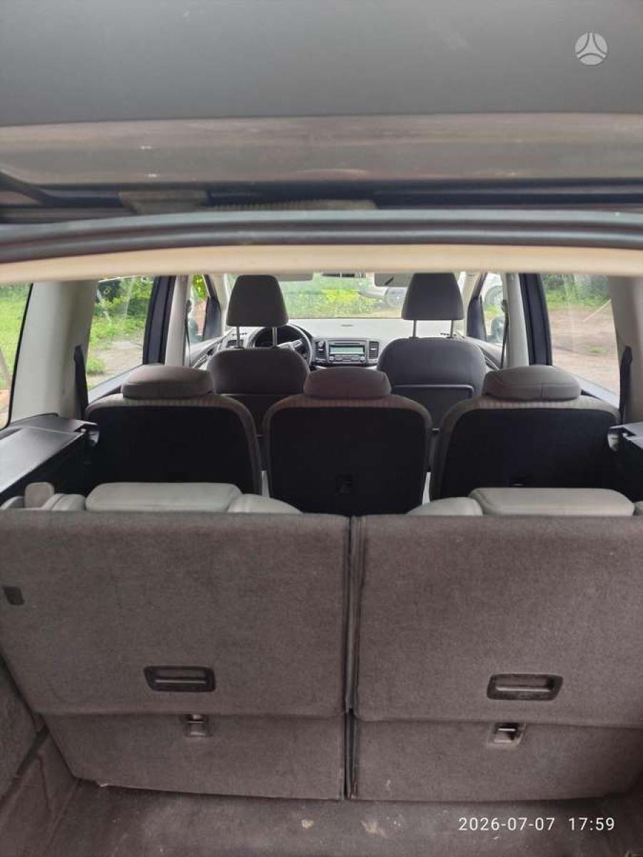 Grey SEAT Alhambra 2011 in Kaunas, with an engine capacity of 1.97 L and mileage of 311 thousand km for 6400 €, photo 18 on AUTOMOTO.COM.LV