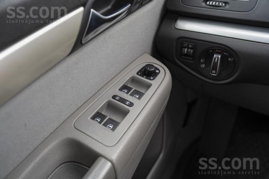 Pelēks SEAT Alhambra 2011 Rīga, ar dzinēja tilpumu 2.00 L un nobraukumu 344 tūkst. km par 6290 €, foto 27 vietnē AUTOMOTO.COM.LV