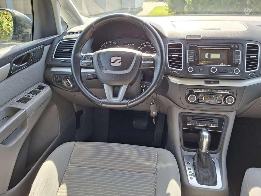 Grey SEAT Alhambra 2011 in Ukmerge, with an engine capacity of 1.97 L and mileage of 289 thousand km for 6750 €, photo 6 on AUTOMOTO.COM.LV
