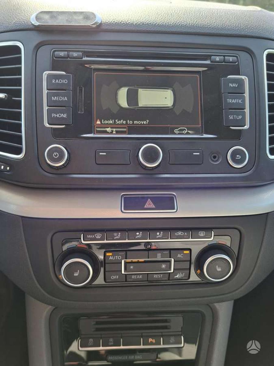 Grey SEAT Alhambra 2011 in Ukmerge, with an engine capacity of 1.97 L and mileage of 289 thousand km for 6750 €, photo 7 on AUTOMOTO.COM.LV