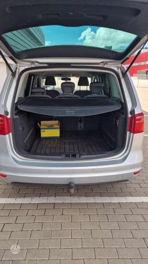 Pelēks SEAT Alhambra 2011 Kauņa, ar dzinēja tilpumu 1.97 L un nobraukumu 406 tūkst. km par 3750 €, foto 6 vietnē AUTOMOTO.COM.LV
