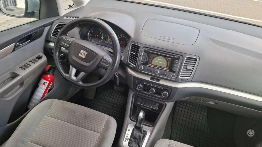 Pelēks SEAT Alhambra 2011 Kauņa, ar dzinēja tilpumu 1.97 L un nobraukumu 406 tūkst. km par 3750 €, foto 8 vietnē AUTOMOTO.COM.LV