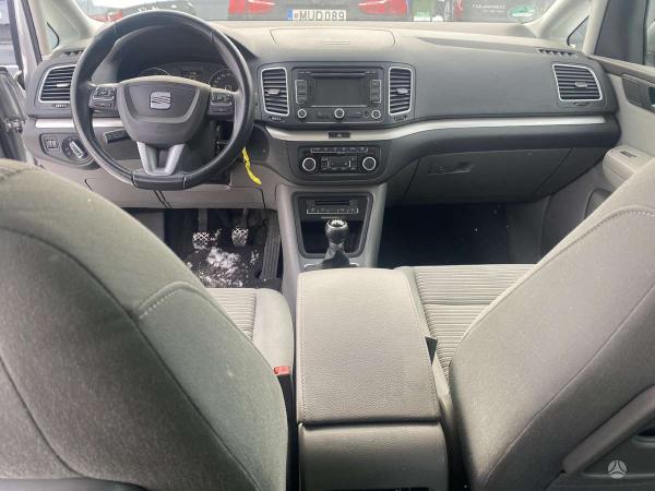Pelēks SEAT Alhambra 2012 Marijampole, ar dzinēja tilpumu 1.97 L un nobraukumu 235 tūkst. km par 7250 €, foto 6 vietnē AUTOMOTO.COM.LV