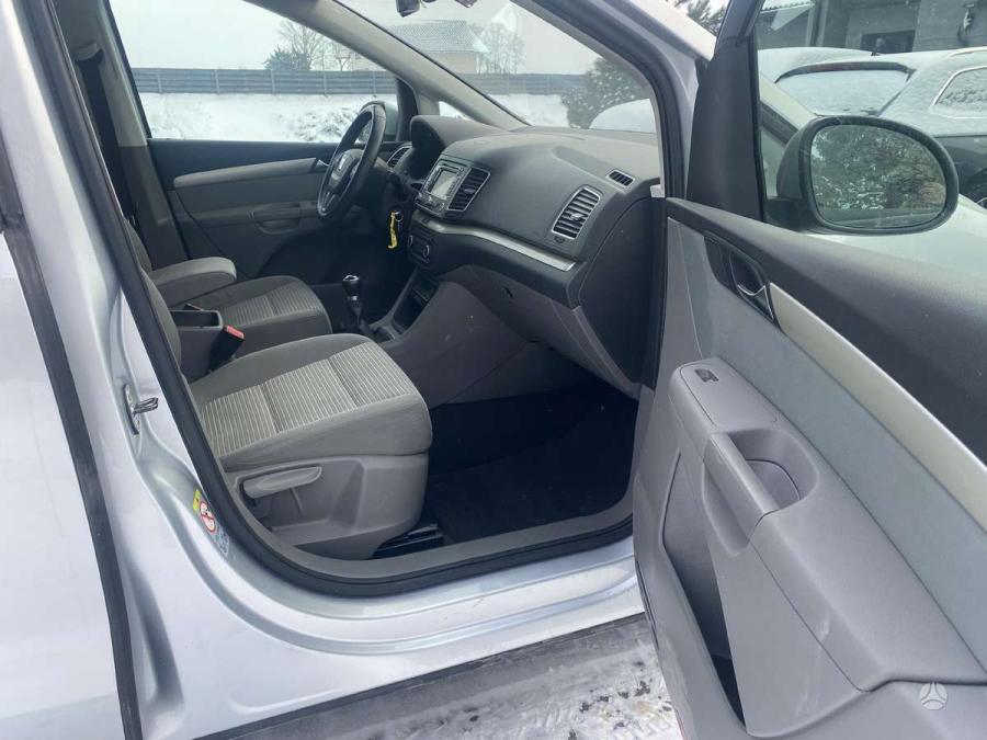 Pelēks SEAT Alhambra 2012 Marijampole, ar dzinēja tilpumu 1.97 L un nobraukumu 235 tūkst. km par 7250 €, foto 10 vietnē AUTOMOTO.COM.LV