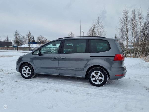 Grey SEAT Alhambra 2012 in Siauliai, with an engine capacity of 1.97 L and mileage of 220 thousand km for 8850 €, photo 8 on AUTOMOTO.COM.LV