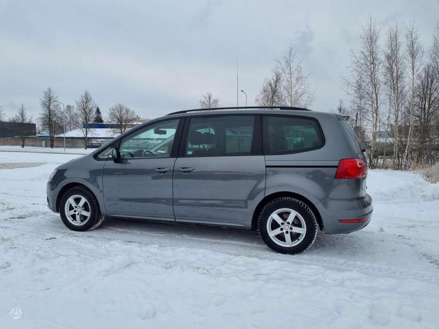 Grey SEAT Alhambra 2012 in Siauliai, with an engine capacity of 1.97 L and mileage of 220 thousand km for 8850 €, photo 8 on AUTOMOTO.COM.LV