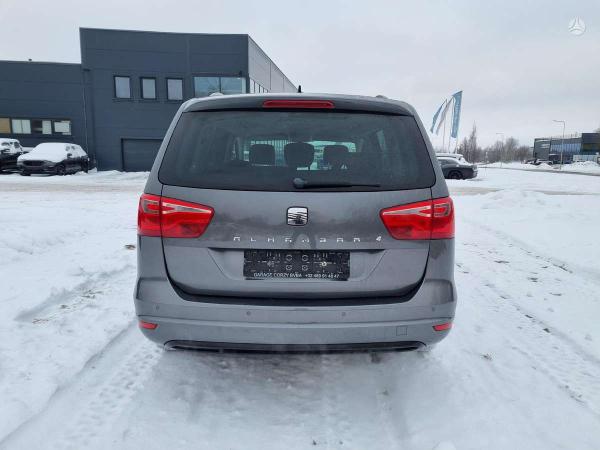 Grey SEAT Alhambra 2012 in Siauliai, with an engine capacity of 1.97 L and mileage of 220 thousand km for 8850 €, photo 9 on AUTOMOTO.COM.LV