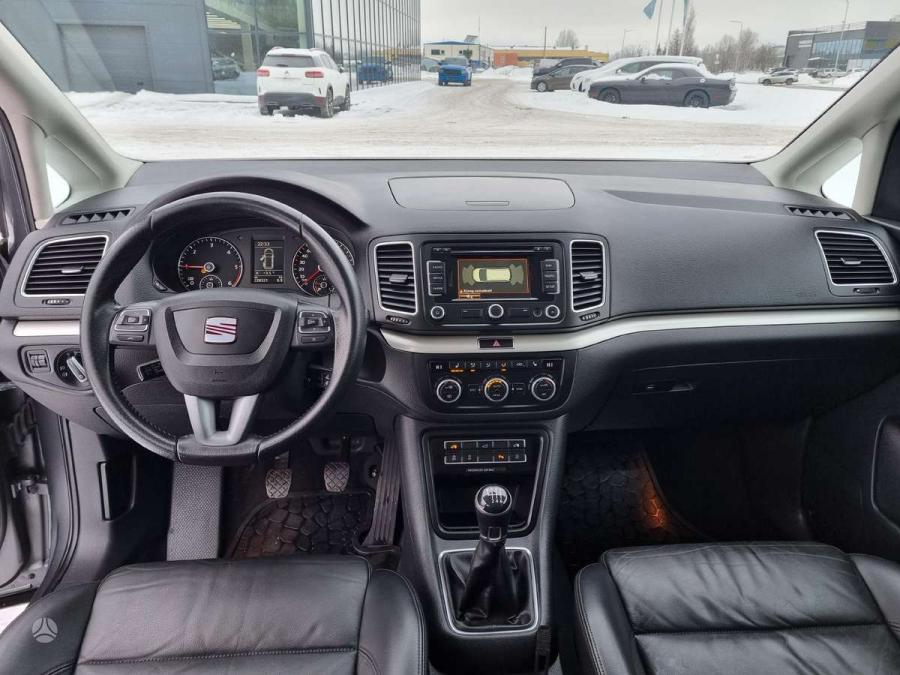 Grey SEAT Alhambra 2012 in Siauliai, with an engine capacity of 1.97 L and mileage of 220 thousand km for 8850 €, photo 15 on AUTOMOTO.COM.LV