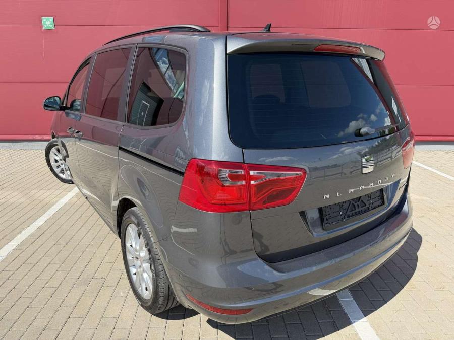 Pelēks SEAT Alhambra 2012 Kauņa, ar dzinēja tilpumu 1.97 L un nobraukumu 240 tūkst. km par 9250 €, foto 4 vietnē AUTOMOTO.COM.LV