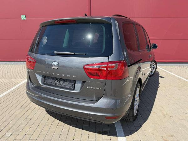 Pelēks SEAT Alhambra 2012 Kauņa, ar dzinēja tilpumu 1.97 L un nobraukumu 240 tūkst. km par 9250 €, foto 4 vietnē AUTOMOTO.COM.LV