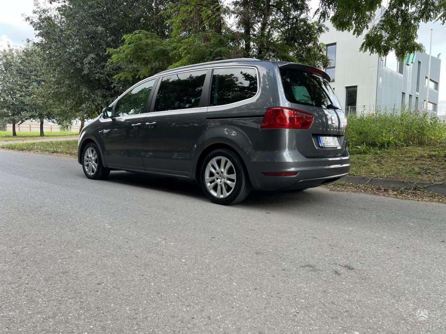 Grey SEAT Alhambra 2012 in Kaunas, with an engine capacity of 1.97 L and mileage of 318 thousand km for 7200 €, photo 6 on AUTOMOTO.COM.LV