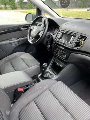 Grey SEAT Alhambra 2012 in Kaunas, with an engine capacity of 1.97 L and mileage of 318 thousand km for 7200 €, photo 14 on AUTOMOTO.COM.LV