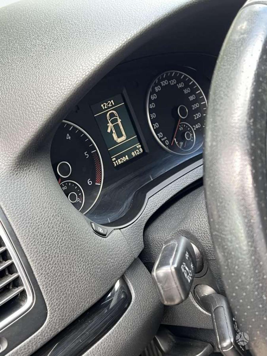 Grey SEAT Alhambra 2012 in Kaunas, with an engine capacity of 1.97 L and mileage of 318 thousand km for 7200 €, photo 15 on AUTOMOTO.COM.LV
