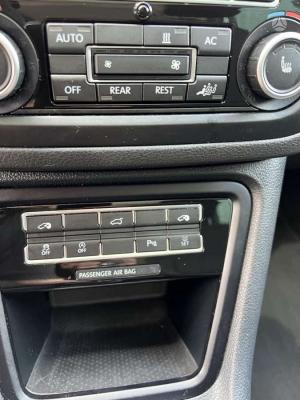 Grey SEAT Alhambra 2012 in Kaunas, with an engine capacity of 1.97 L and mileage of 318 thousand km for 7200 €, photo 16 on AUTOMOTO.COM.LV