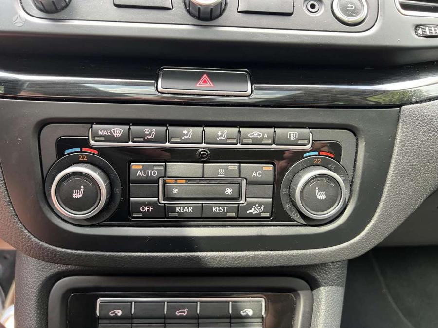 Grey SEAT Alhambra 2012 in Kaunas, with an engine capacity of 1.97 L and mileage of 318 thousand km for 7200 €, photo 17 on AUTOMOTO.COM.LV