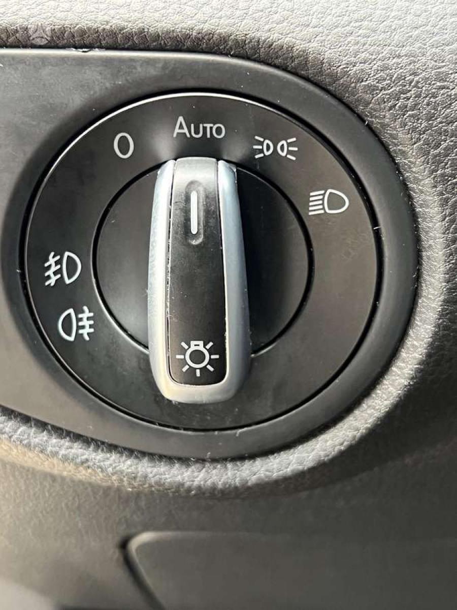 Grey SEAT Alhambra 2012 in Kaunas, with an engine capacity of 1.97 L and mileage of 318 thousand km for 7200 €, photo 22 on AUTOMOTO.COM.LV