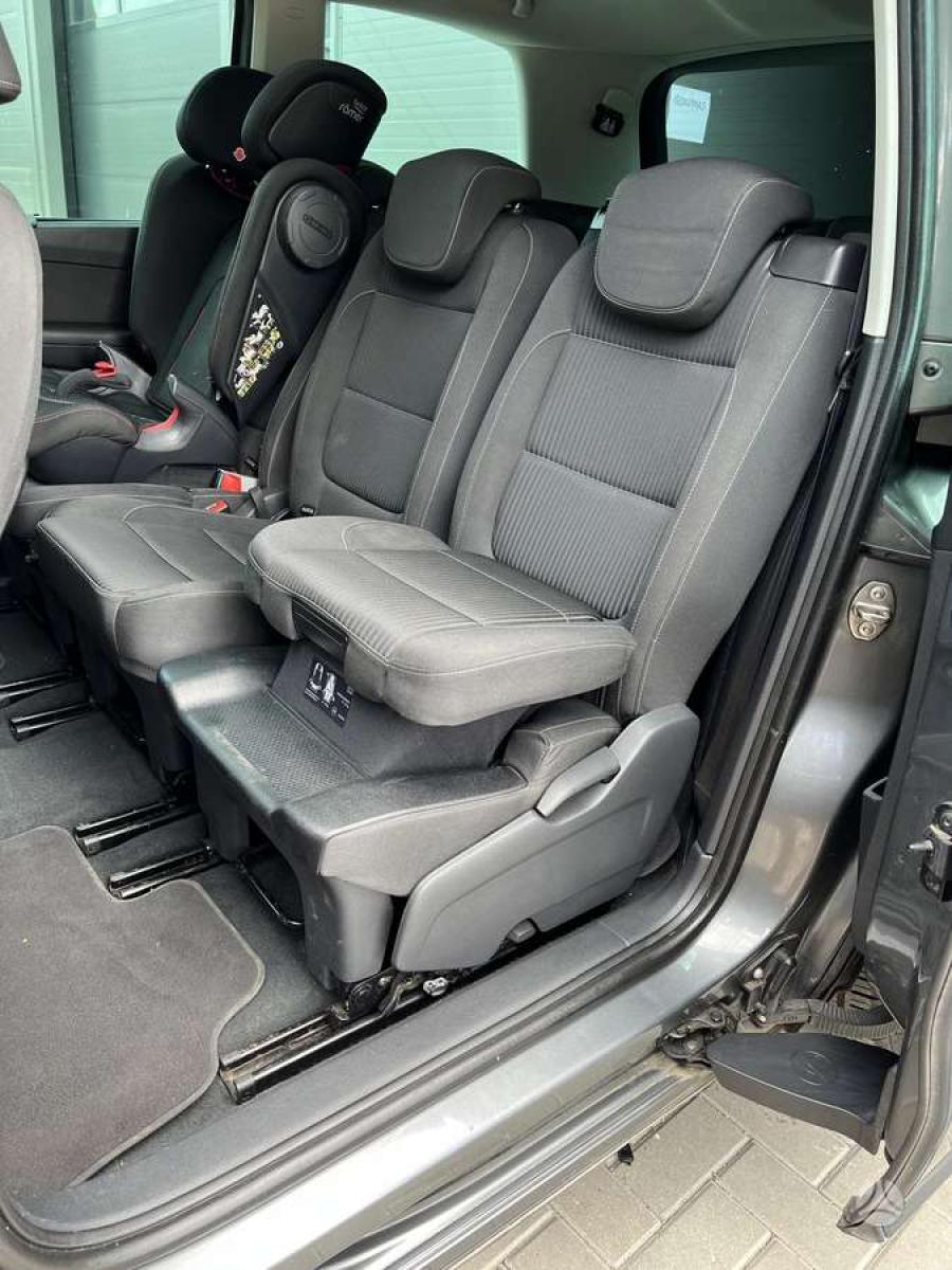 Grey SEAT Alhambra 2012 in Kaunas, with an engine capacity of 1.97 L and mileage of 318 thousand km for 7200 €, photo 24 on AUTOMOTO.COM.LV