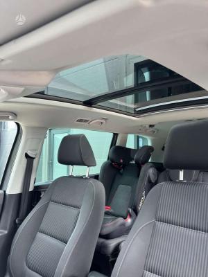 Grey SEAT Alhambra 2012 in Kaunas, with an engine capacity of 1.97 L and mileage of 318 thousand km for 7200 €, photo 25 on AUTOMOTO.COM.LV