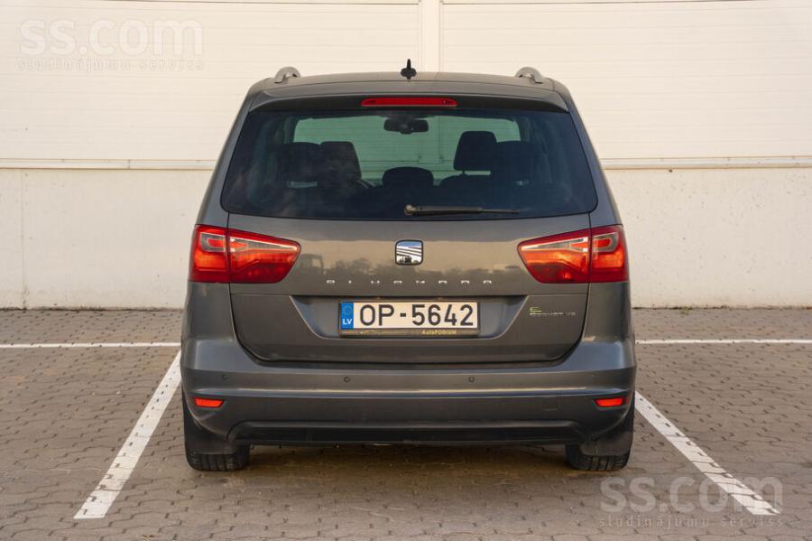 Pelēks SEAT Alhambra 2012 Rīga, ar dzinēja tilpumu 2.00 L un nobraukumu 326 tūkst. km par 5990 €, foto 4 vietnē AUTOMOTO.COM.LV