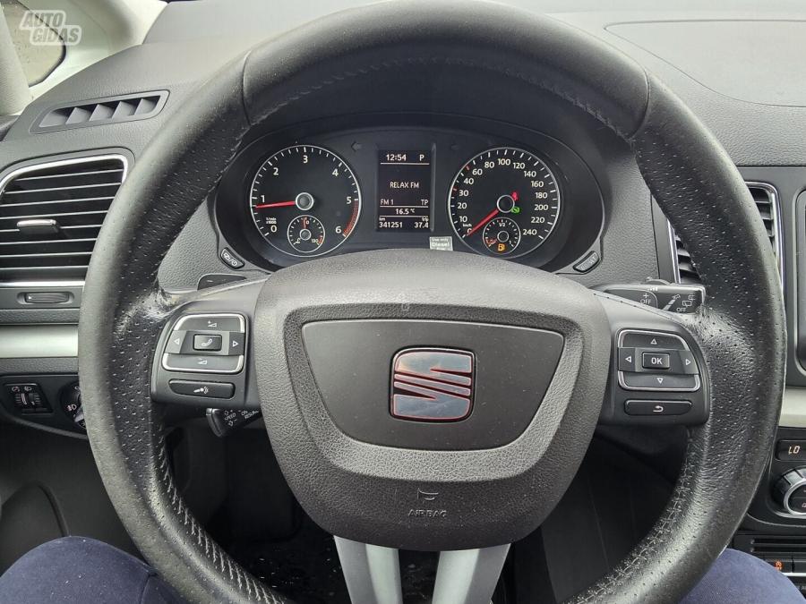 Grey SEAT Alhambra 2013 in Mazeikiai, with an engine capacity of 2.00 L and mileage of 341 thousand km for 6000 €, photo 7 on AUTOMOTO.COM.LV