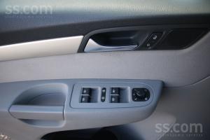 Pelēks SEAT Alhambra 2013 Tukums, ar dzinēja tilpumu 2.00 L un nobraukumu 249 tūkst. km par 8338 €, foto 25 vietnē AUTOMOTO.COM.LV